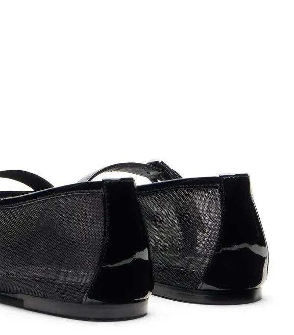 STUART WEITZMAN Round Toe Buckled Flats