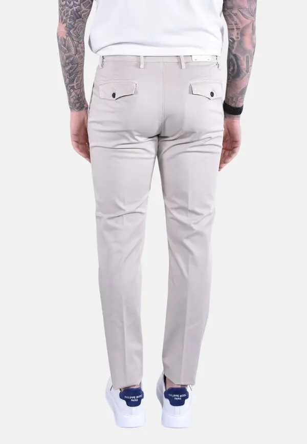 Eleventy Pleated Slim Fit Trousers - Gray