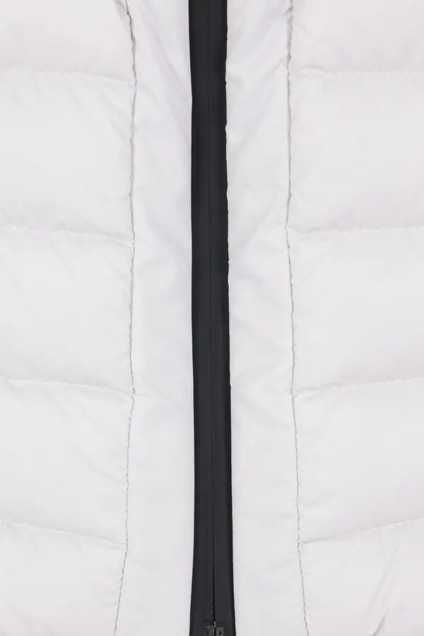 Moncler Logo Patch Quilted Down Jacket With Hood
