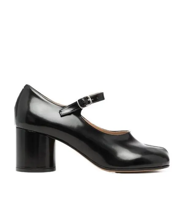 MAISON MARGIELA Tabi Buckle-fastened Mary Jane Pumps - Black