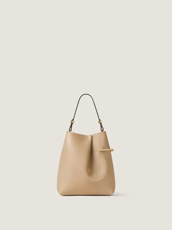 Givenchy Pinch Me Pouch In Nappa Leather - Sand