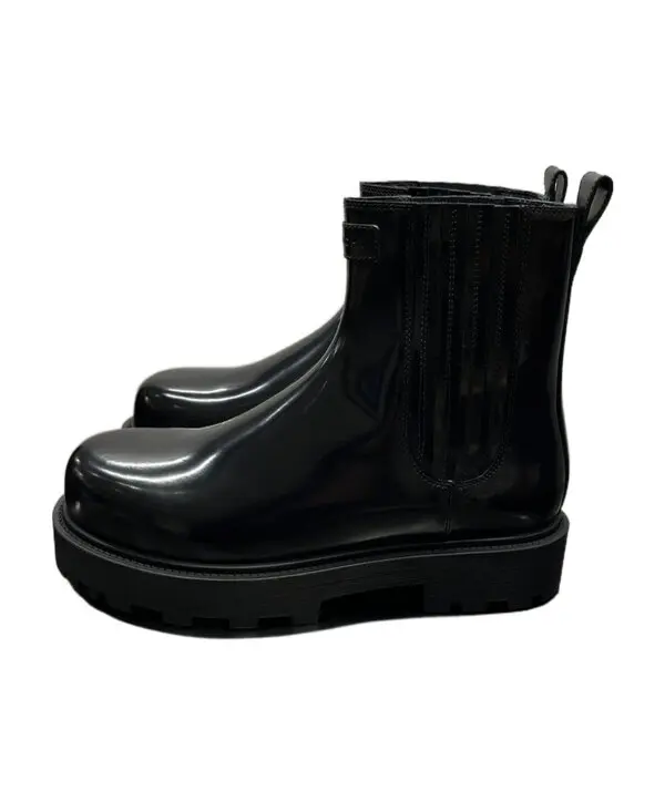 Givenchy Round-toe Slip-on Chelsea Boots