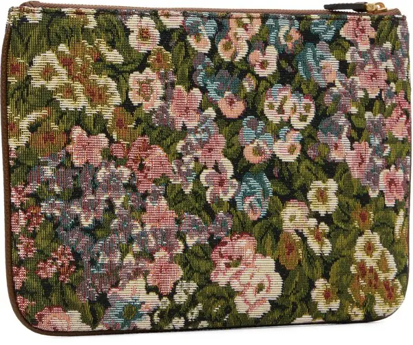 Valentino Garavani Vlogo Signature Flat Clutch
