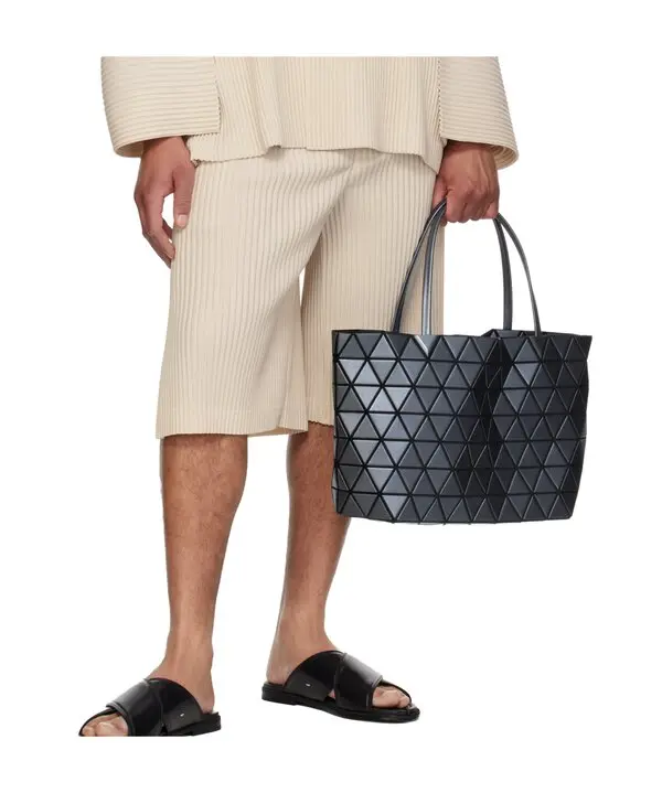 Issey Miyake Geometric Shoulder Bag - Black