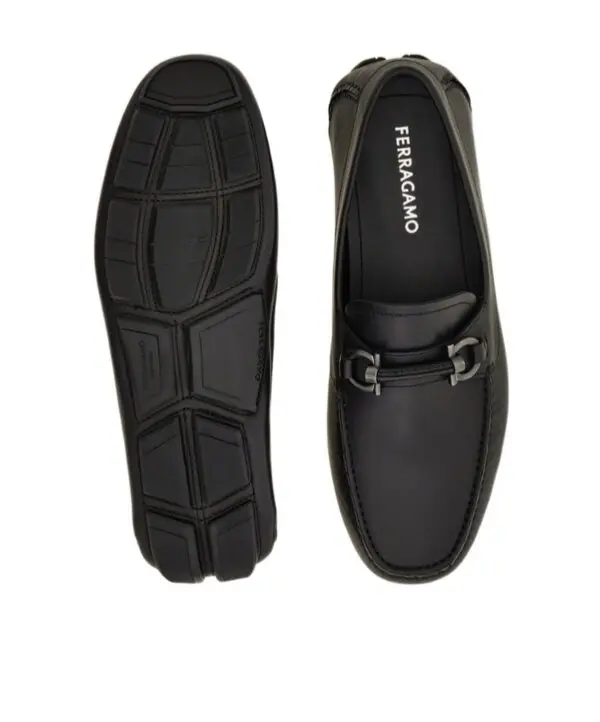FERRAGAMO Gancini Ornament Driver Loafers - Black