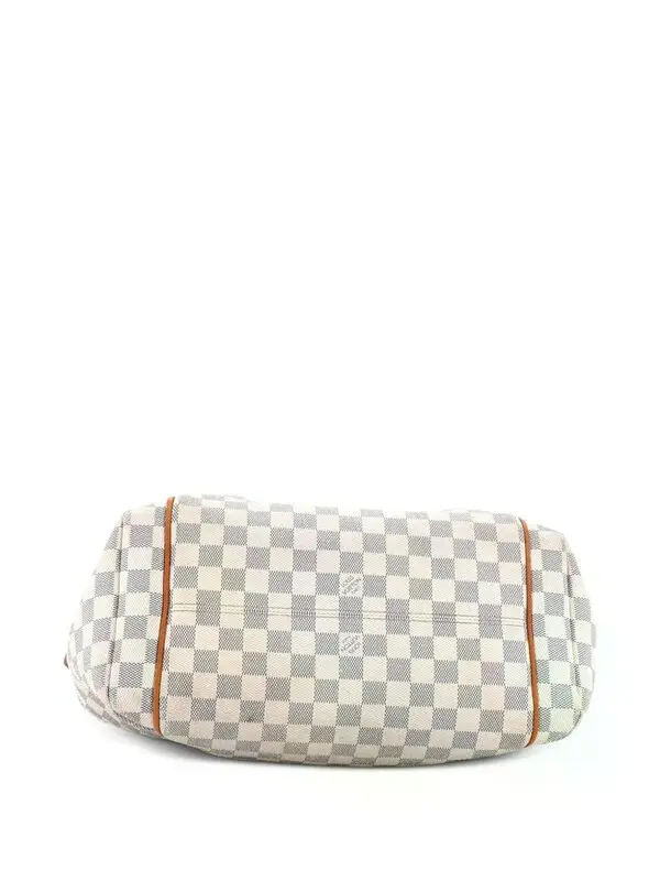 LOUIS VUITTON Damier Gm Shoulder Bag