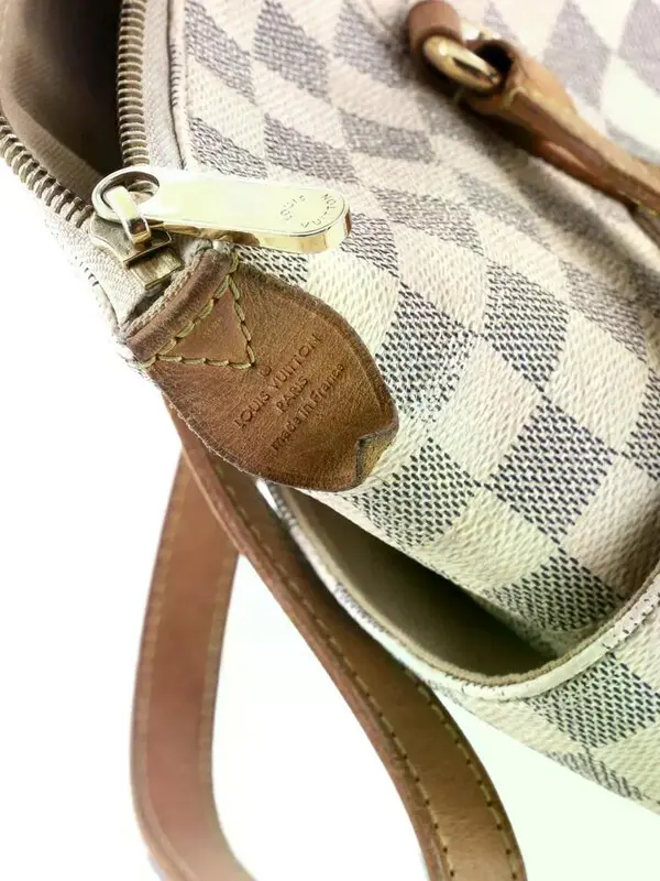LOUIS VUITTON Damier Gm Shoulder Bag