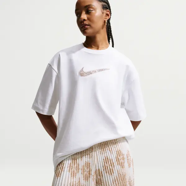 Nike Naomi Osaka Mid-rise 3" Shorts