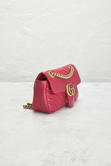 Gucci Gg Marmont Shoulder Bag - Red
