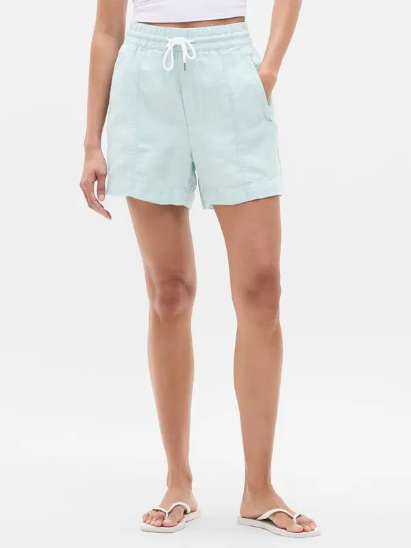 Athleta Retreat Linen Mid Rise 4" Short