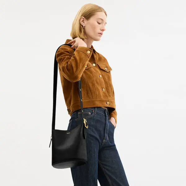 COACH OUTLET Coach Bleecker Bucket Bag 21 - Brass/black