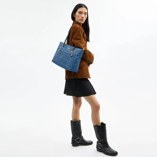 COACH OUTLET Station Tote Bag In Signature Denim