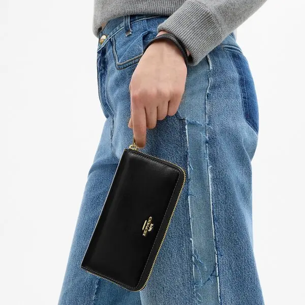 COACH OUTLET Long Zip Around Wallet - Gold/black