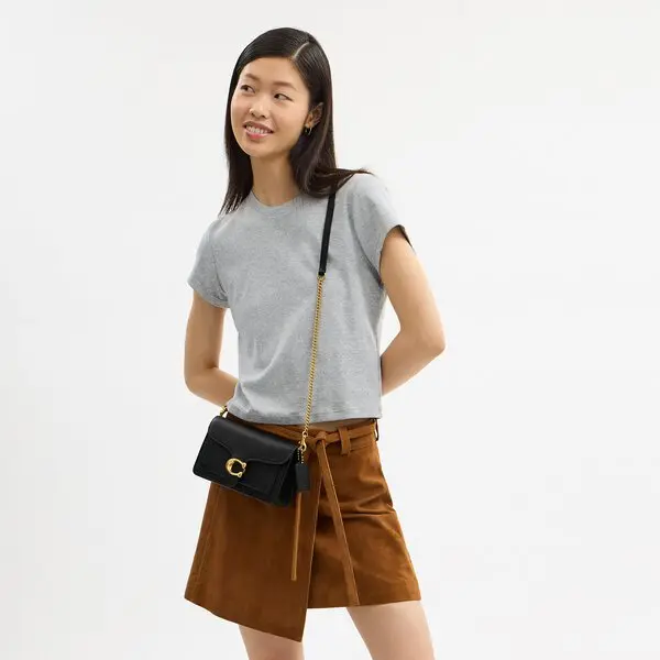 COACH OUTLET Coach Tabby Chain Clutch In Polished Pebble Leather - Brass/black