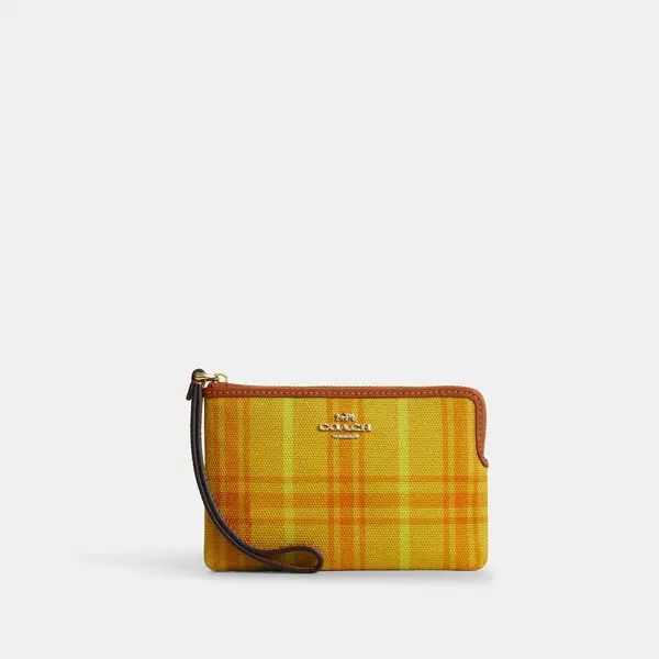 COACH OUTLET Corner Zip Wristlet In Regenerative Cotton With Plaid Print - Gold/burnished Amber