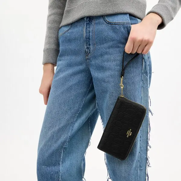 COACH OUTLET Long Zip Around Wallet In Signature Leather - Gold/black