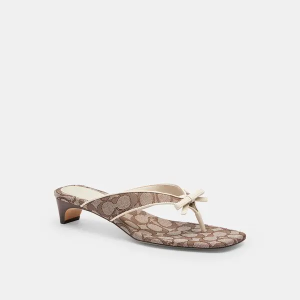 COACH OUTLET Coach Signature Jacquard Bow Thong Kitten Heel - Oak/chalk