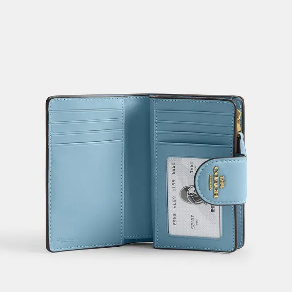 COACH OUTLET Medium Corner Zip Wallet In Signature Leather