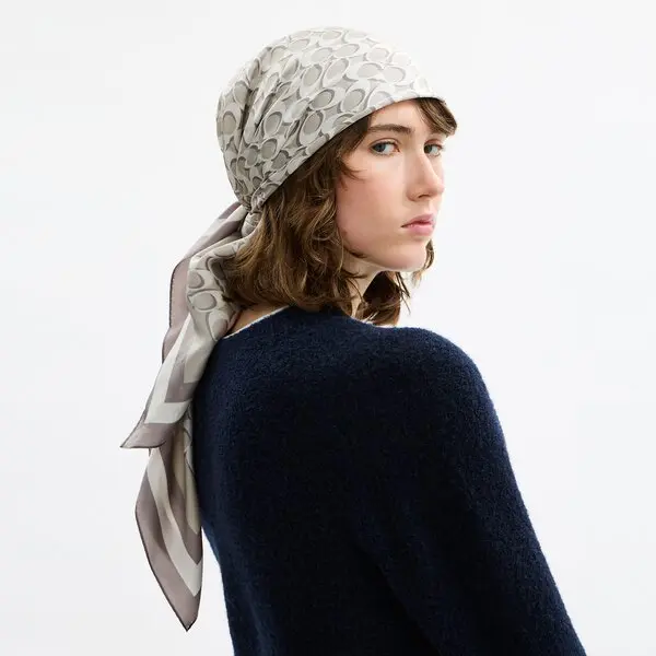 COACH OUTLET Signature Silk Square Scarf