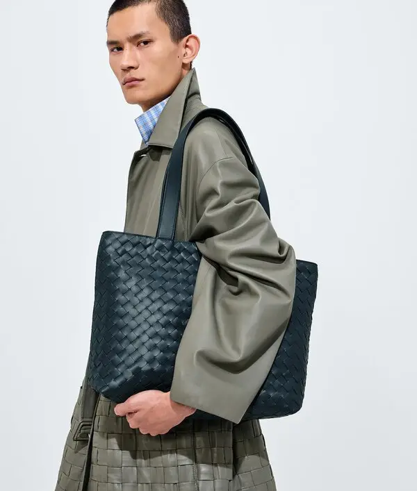 Bottega Veneta Intrecciato Zipped Tote - Denim
