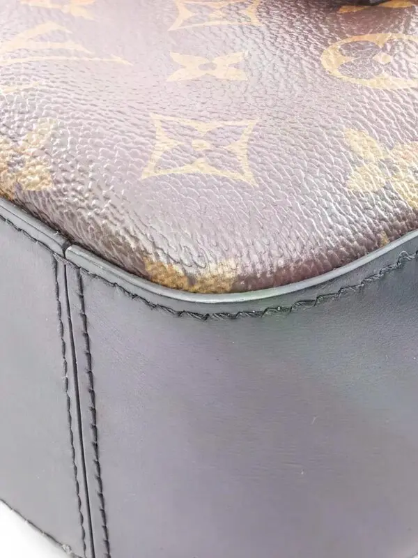 LOUIS VUITTON 2019 Saintonge Cross-body Bag