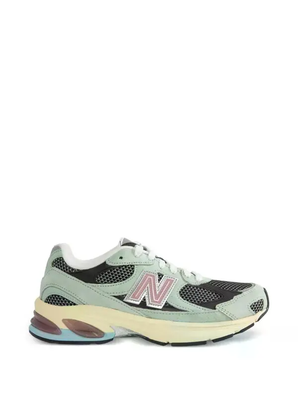 NEW BALANCE Panelled Mesh Sneakers - Green