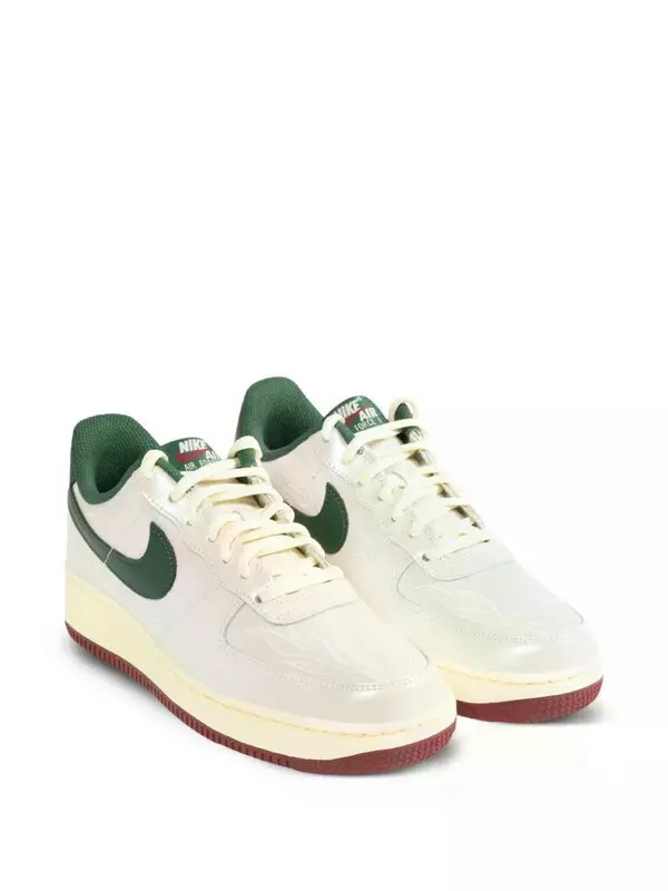 Nike Force 1 '07 Lv8 Sneakers