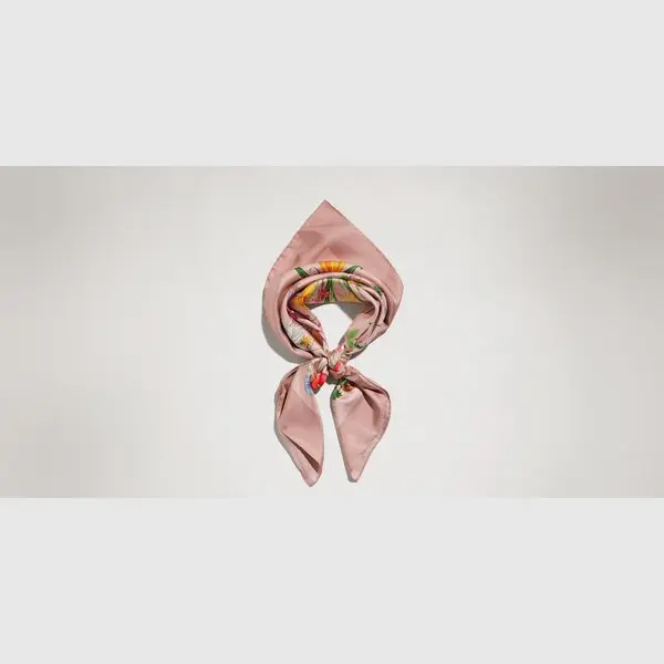Gucci Printed Silk Twill Carr - Pink