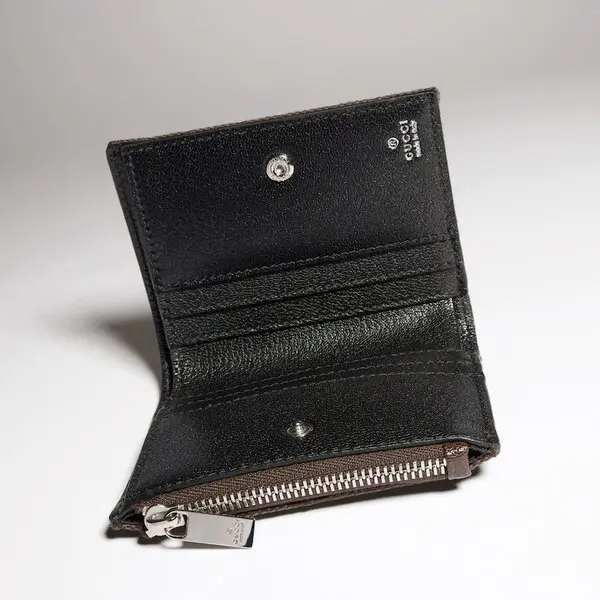 Gucci Small Wallet With Plaque Gg Canvas