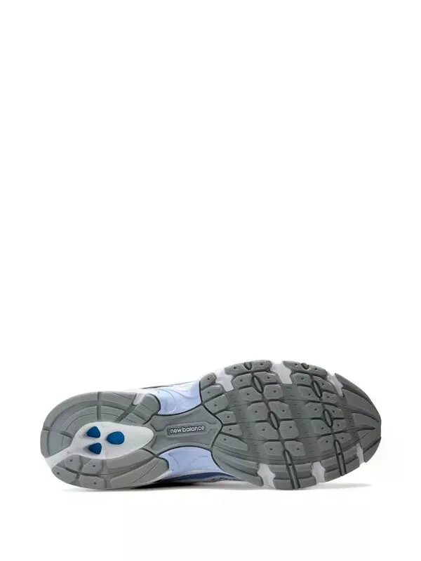 NEW BALANCE 740 Sneakers
