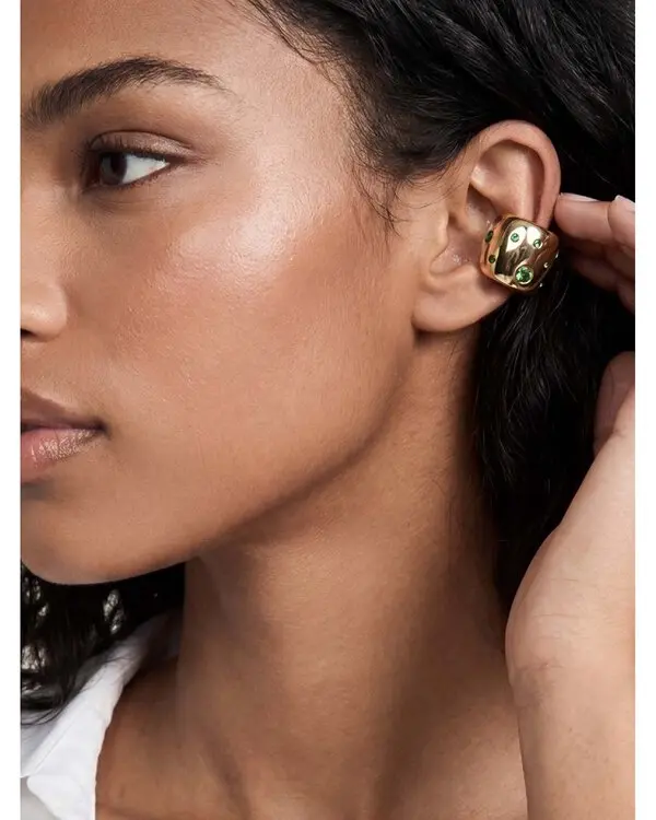 Ettika Scattered Crystal Ear Cuff - Green