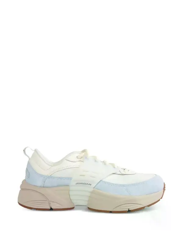 JORDAN Trunner O/s Sneakers