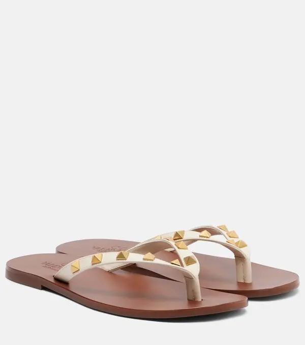 Valentino Garavani Rockstud Leather Thong Sandals - White