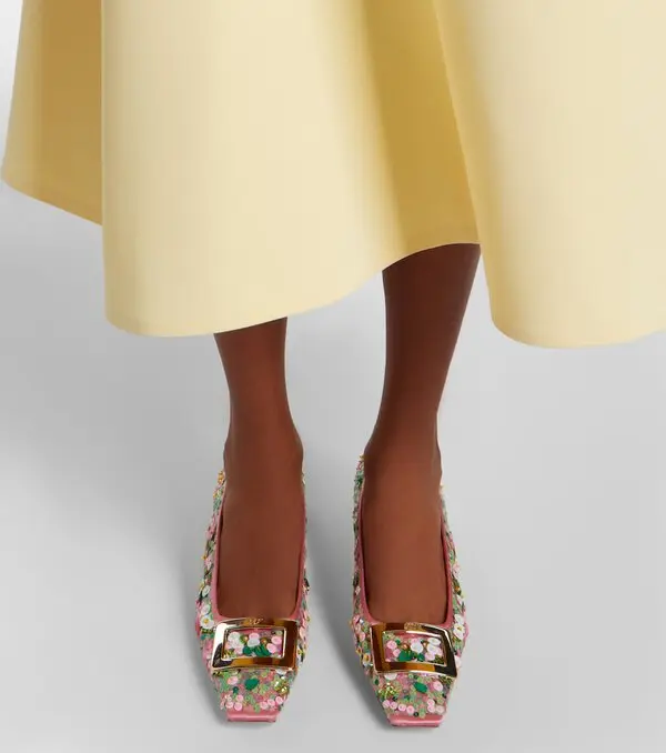 ROGER VIVIER Belle Vivier Embellished Pumps