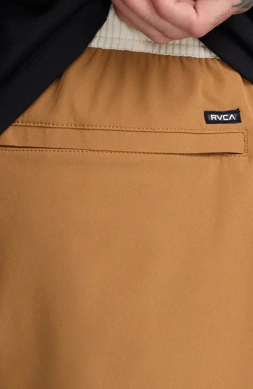 Rvca Yogger Stretch Contrast Shorts - Camel