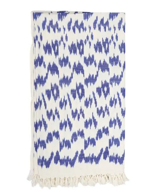 PASSION LILIE Throw Blanket In Ikat