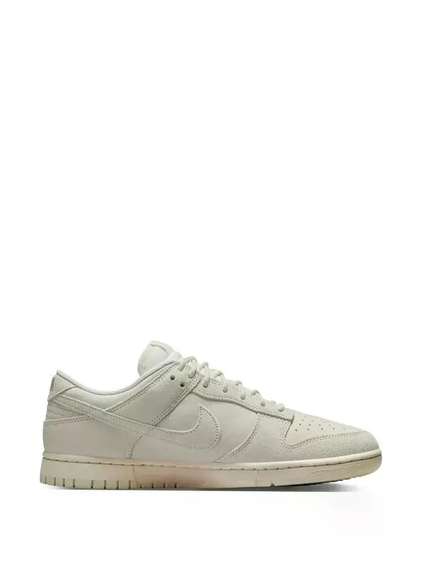 Nike Dunk Low Retro Se Sneakers