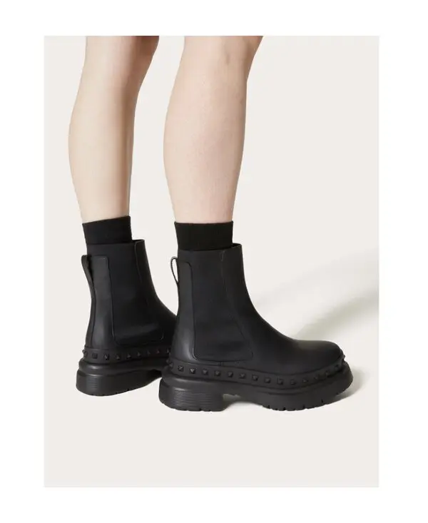 Valentino Garavani Rockstud Round Toe Ankle Boots