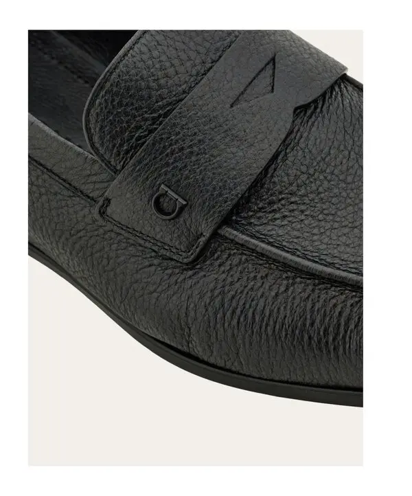 FERRAGAMO Penny Loafers - Black