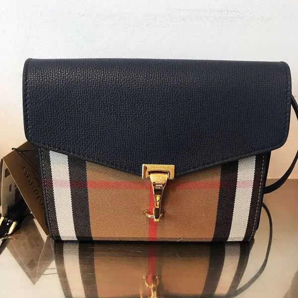 Burberry House Check Clamshell Bag - Black