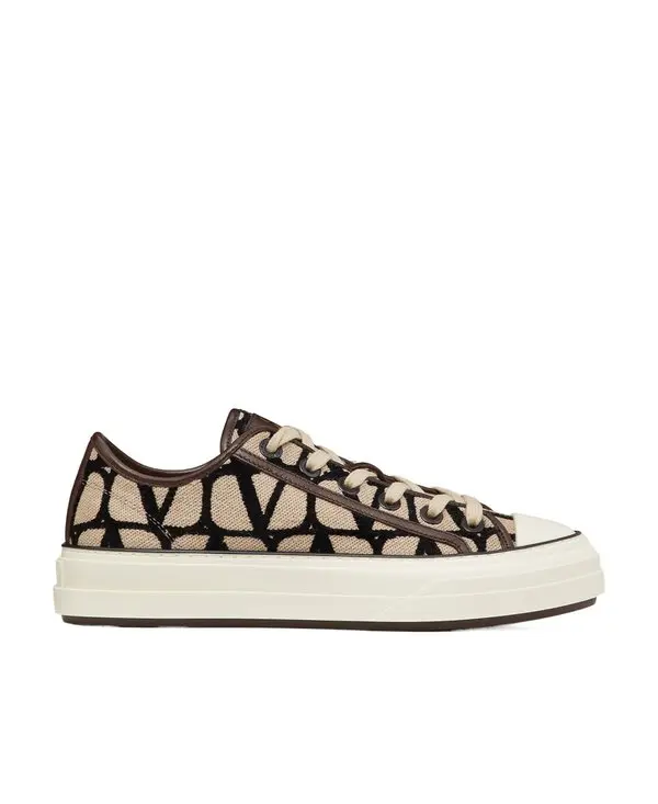 Valentino Garavani Monogram Round Toe Low-top Sneakers