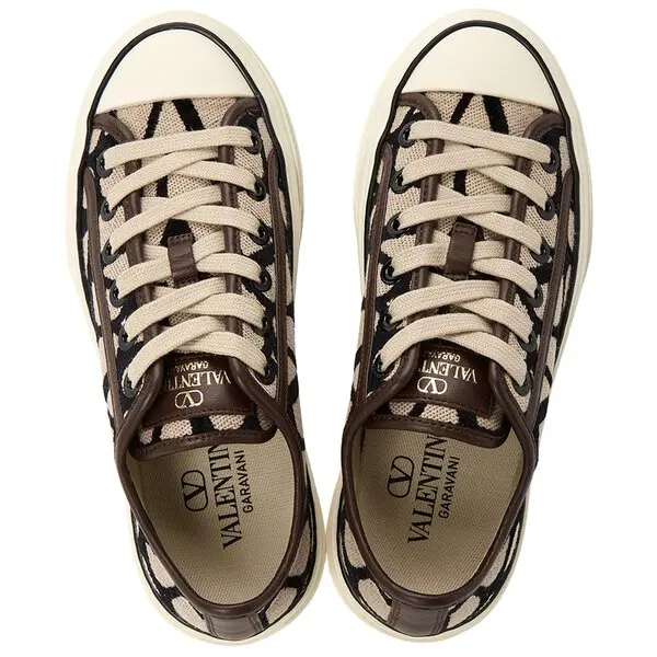 Valentino Garavani Monogram Round Toe Low-top Sneakers