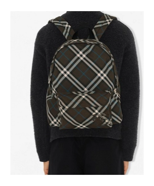 Burberry Vintage Checked Zipped Backpack