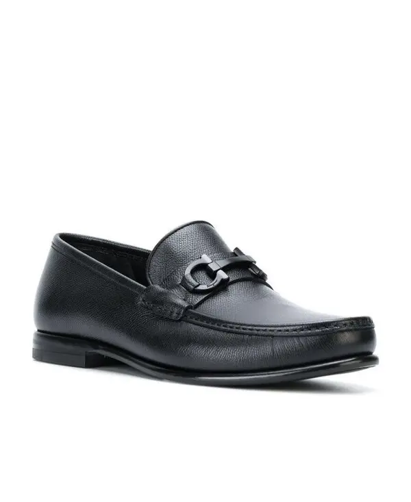 FERRAGAMO Gancini Loafers - Black