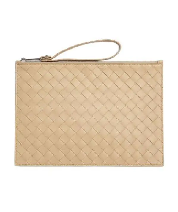 Bottega Veneta Large Intrecciato Knitted Clutch - Nude
