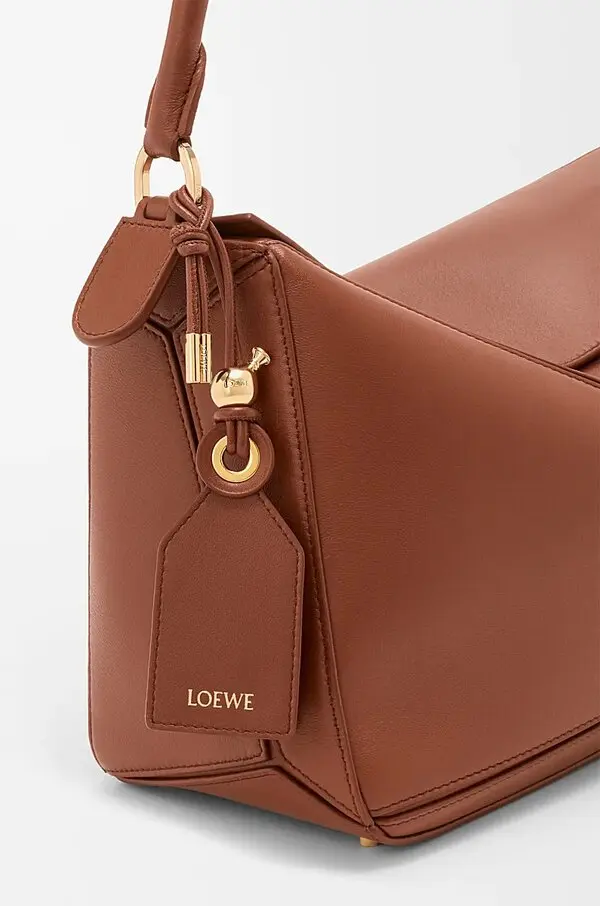 Loewe Medium Puzzle Bag In Nappa Lambskin - Walnut