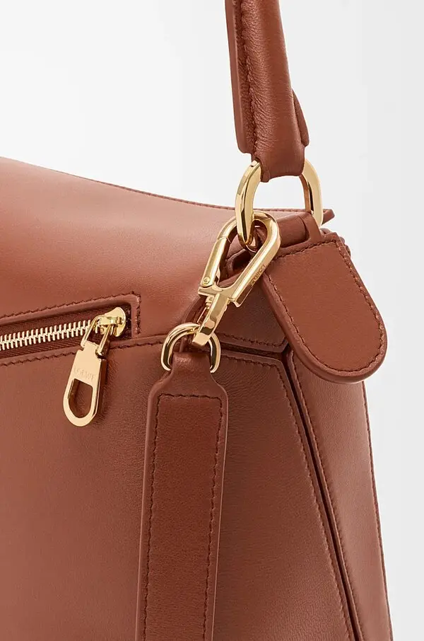 Loewe Medium Puzzle Bag In Nappa Lambskin - Walnut