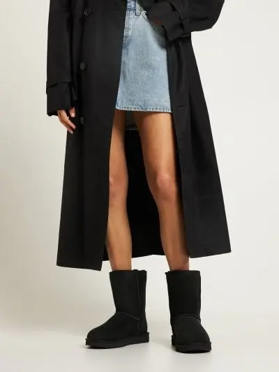 UGG Logo Detail Boots - Black