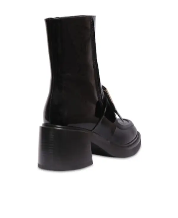 ROGER VIVIER Buckled Ankle Boots