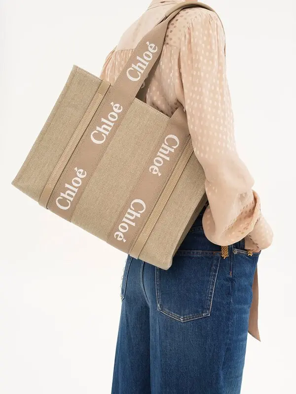 Chloé Woody Medium Tote Bag With Logo Detail - Boy Brown